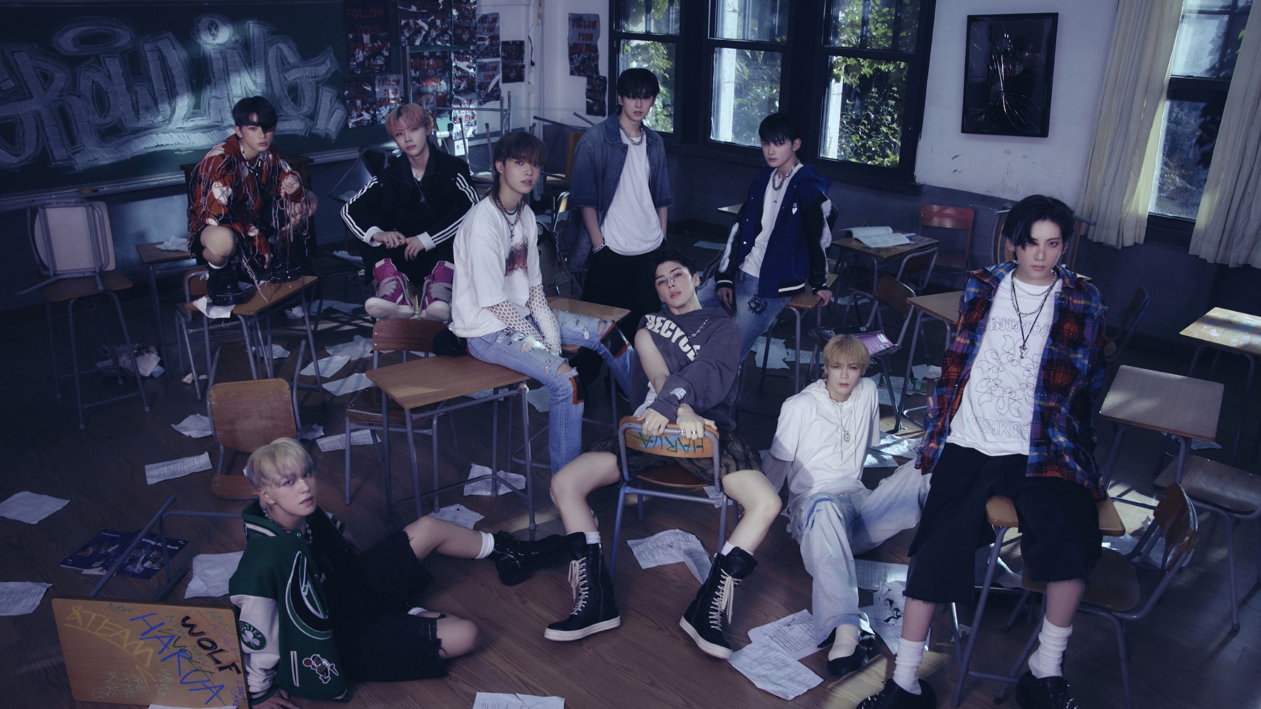 &TEAM releases solo poster visual for their first concert tour | ENT NOW